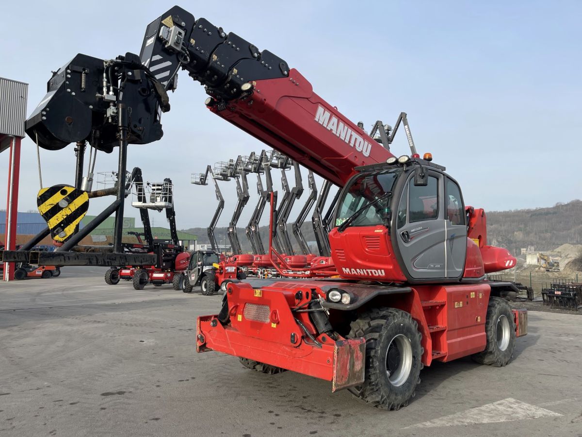 Manitou MRT 3050 Privilege + Chariot télescopique rotatif d'occasion